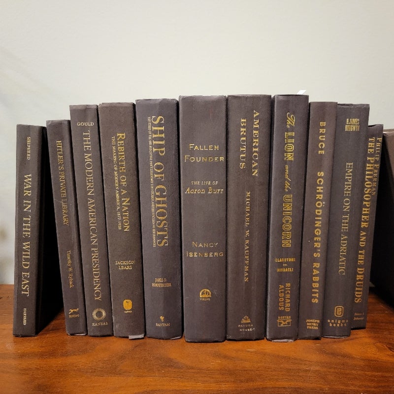 Hitler's Private Library by Timothy W. Ryback, Hardcover | Pangobooks