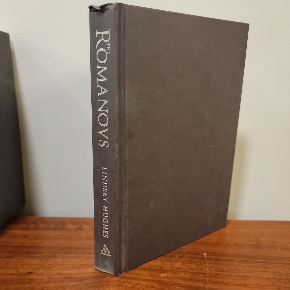 The Romanovs by Lindsey Hughes