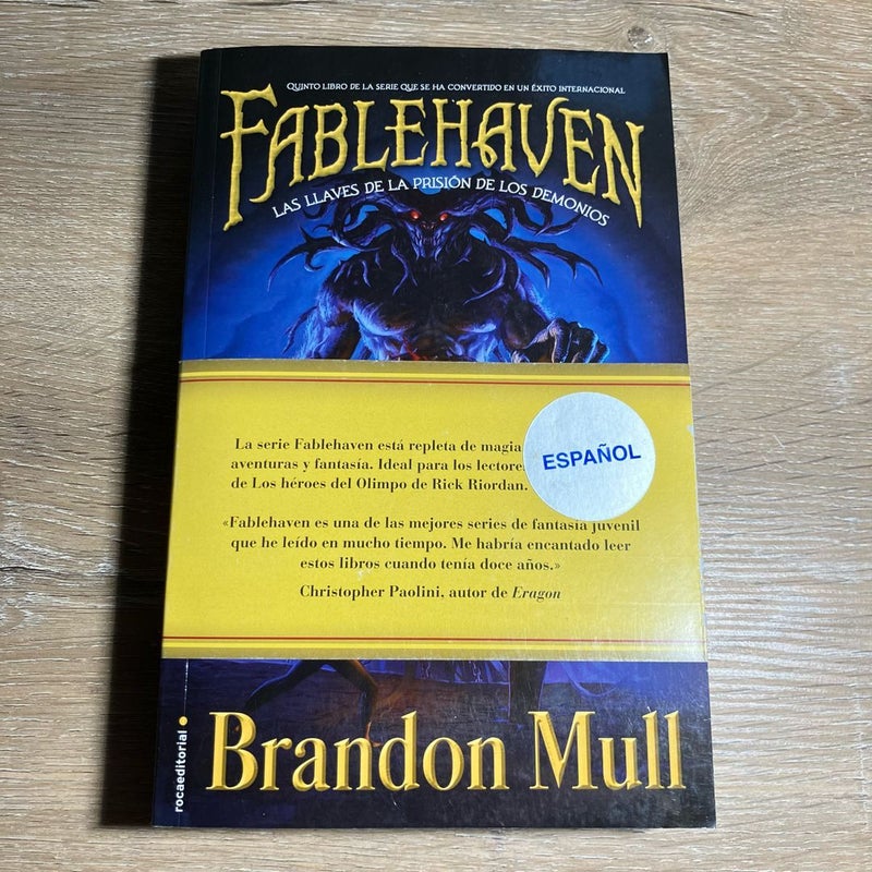 Fablehaven set in Espanol by Brandon Mull, Paperback | Pangobooks