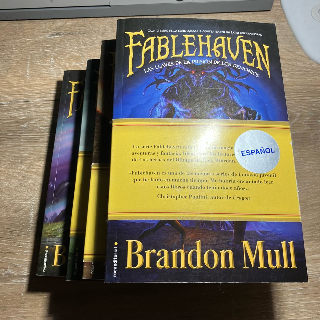 Fablehaven set in Espanol by Brandon Mull, Paperback | Pangobooks