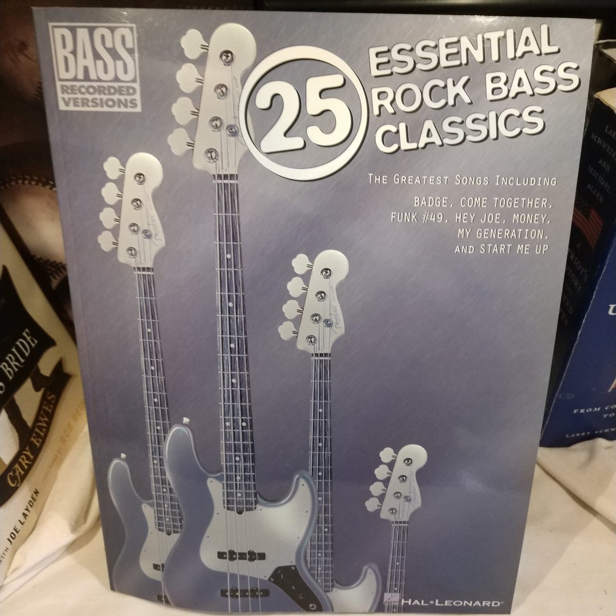 25 Essential Rock Bass Classics by Hal Leonard Corp. Staff
