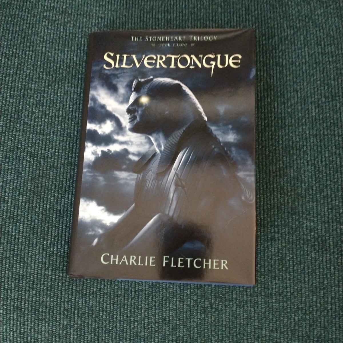 Silvertongue by Charlie Fletcher, Hardcover | Pangobooks