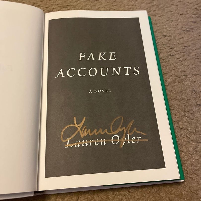 Fake Accounts by Lauren Oyler, Hardcover | Pangobooks
