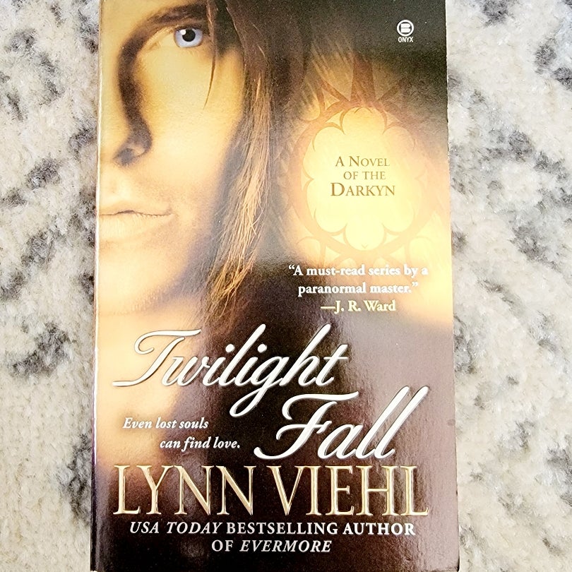 Twilight Fall by Lynn Viehl