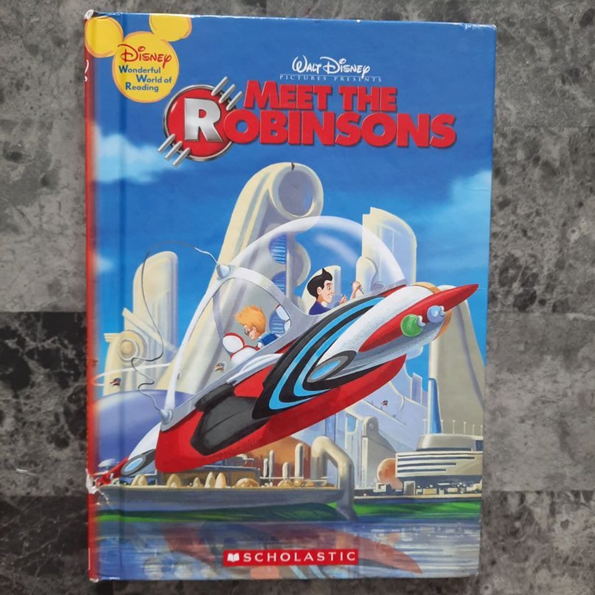 Art of Coloring: Disney 100 Years of Wonder by Staff of Staff of the ...
