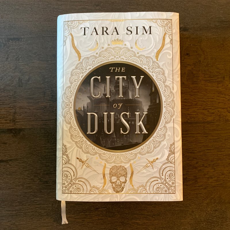 The City of Dusk by Tara Sim, Hardcover | Pangobooks