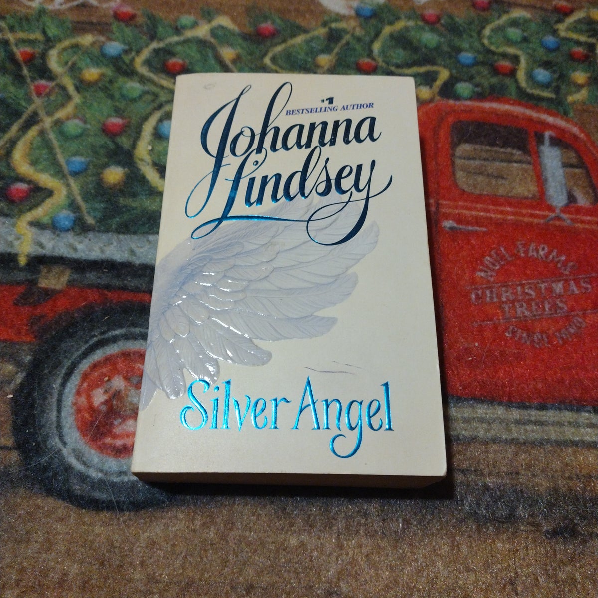 Silver Angel by Johanna Lindsey, Paperback | Pangobooks