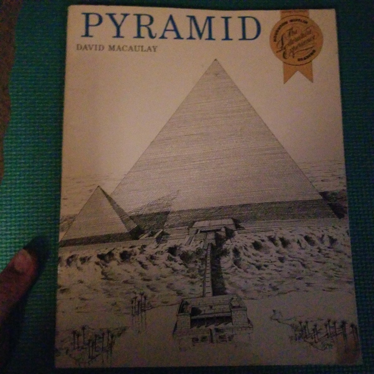 Pyramid by David Macaulay
