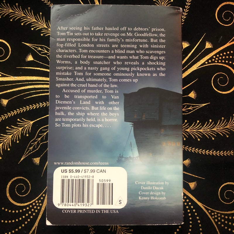 The Convicts by Iain Lawrence, Paperback | Pangobooks