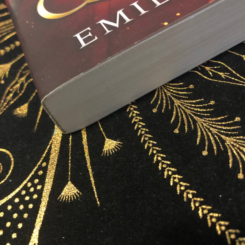The Hundredth Queen by Emily R. King, Paperback | Pangobooks