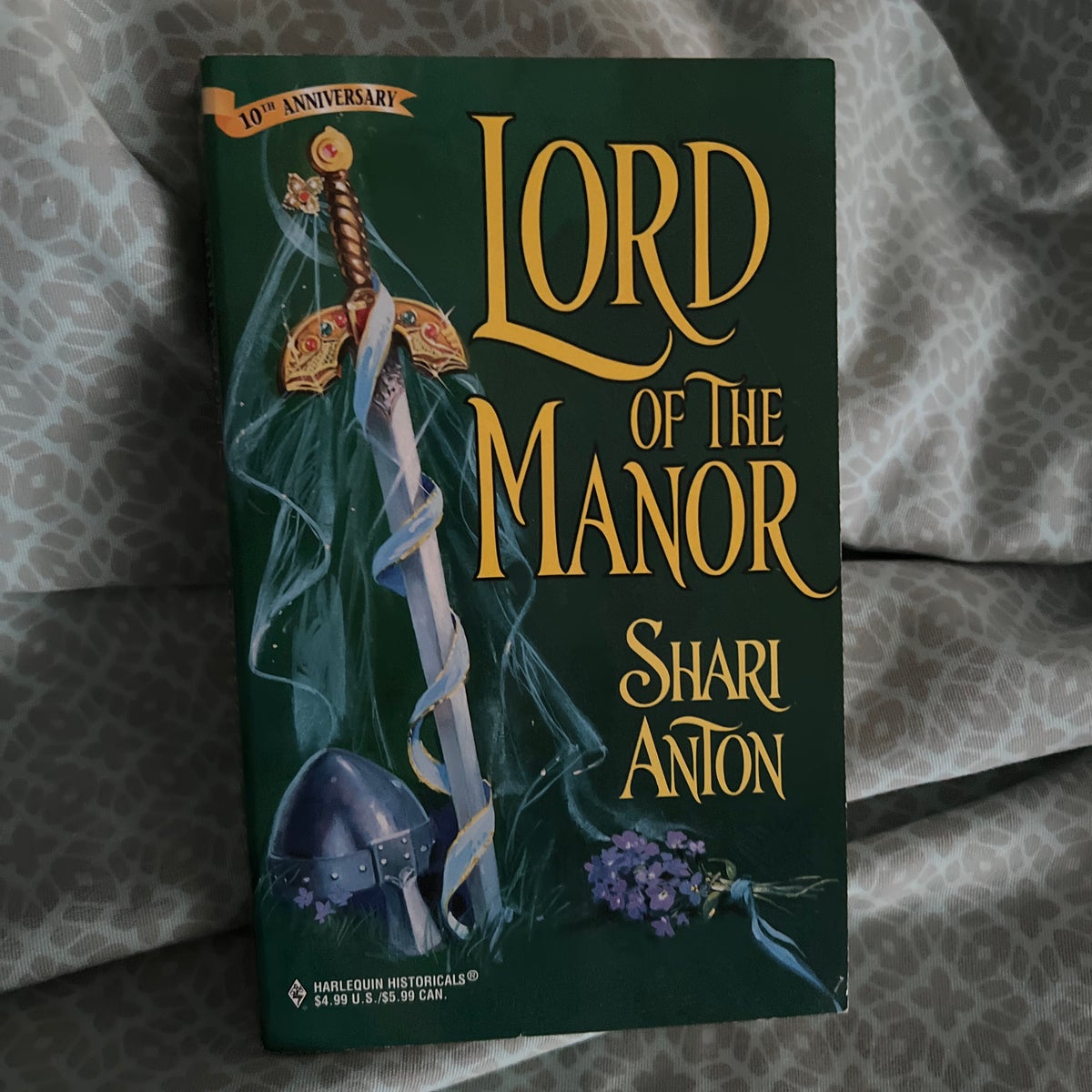 Lord of The Manor by Shari Anton, Paperback | Pangobooks