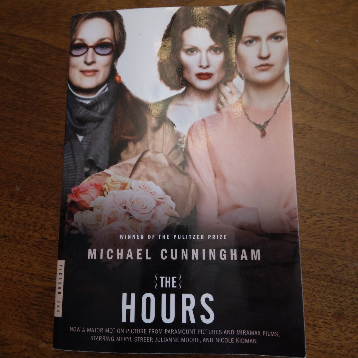 The Hours by Michael Cunningham, Paperback | Pangobooks