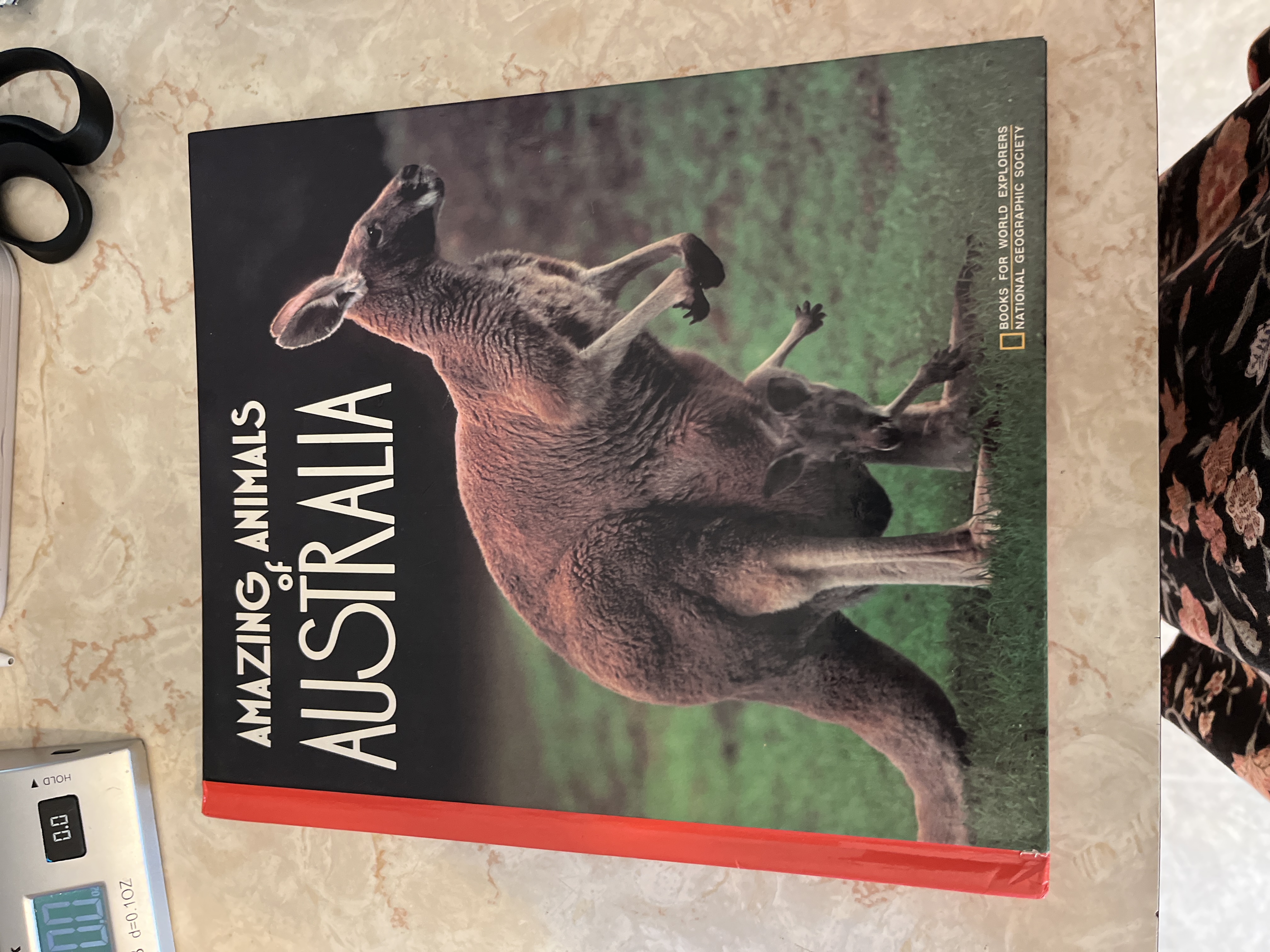 Amazing Animals of Australia by S. L. Barry, J. A. Cox, R. D. Dennis, T ...