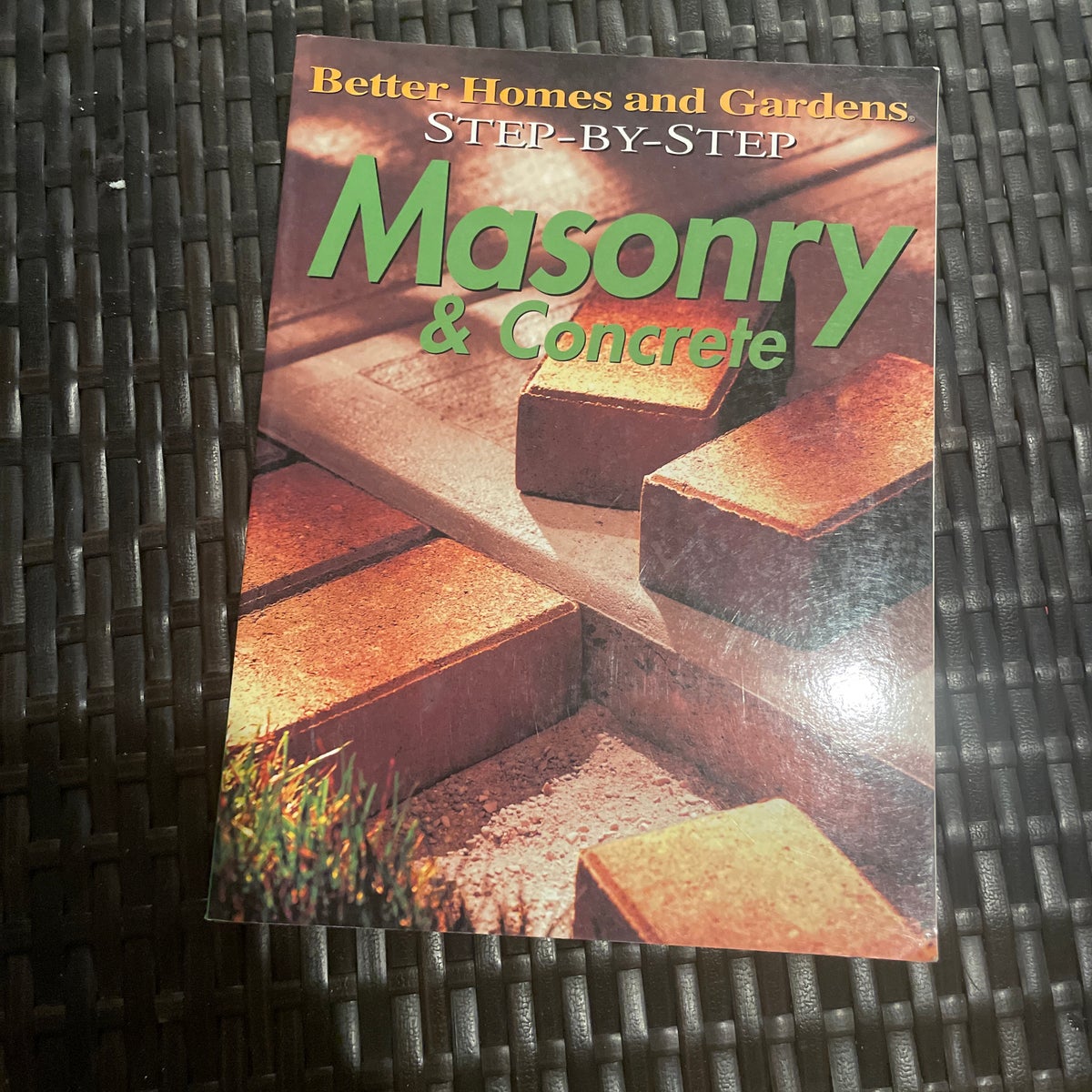 Masonry and Concrete by Ben Allen, Paperback | Pangobooks