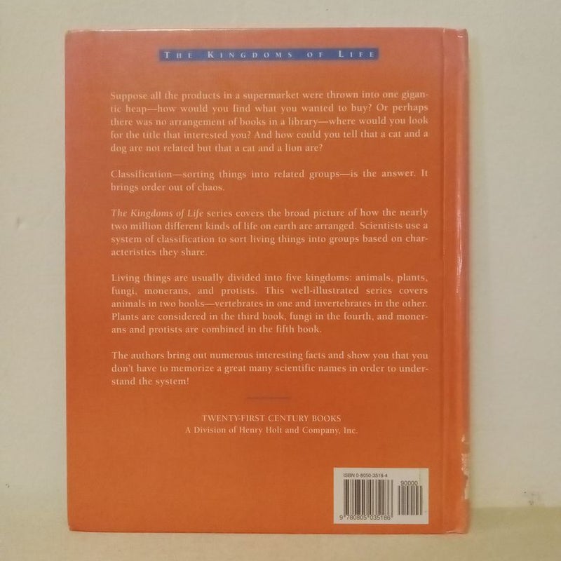 Invertebrates by Alvin Silverstein, Hardcover | Pangobooks