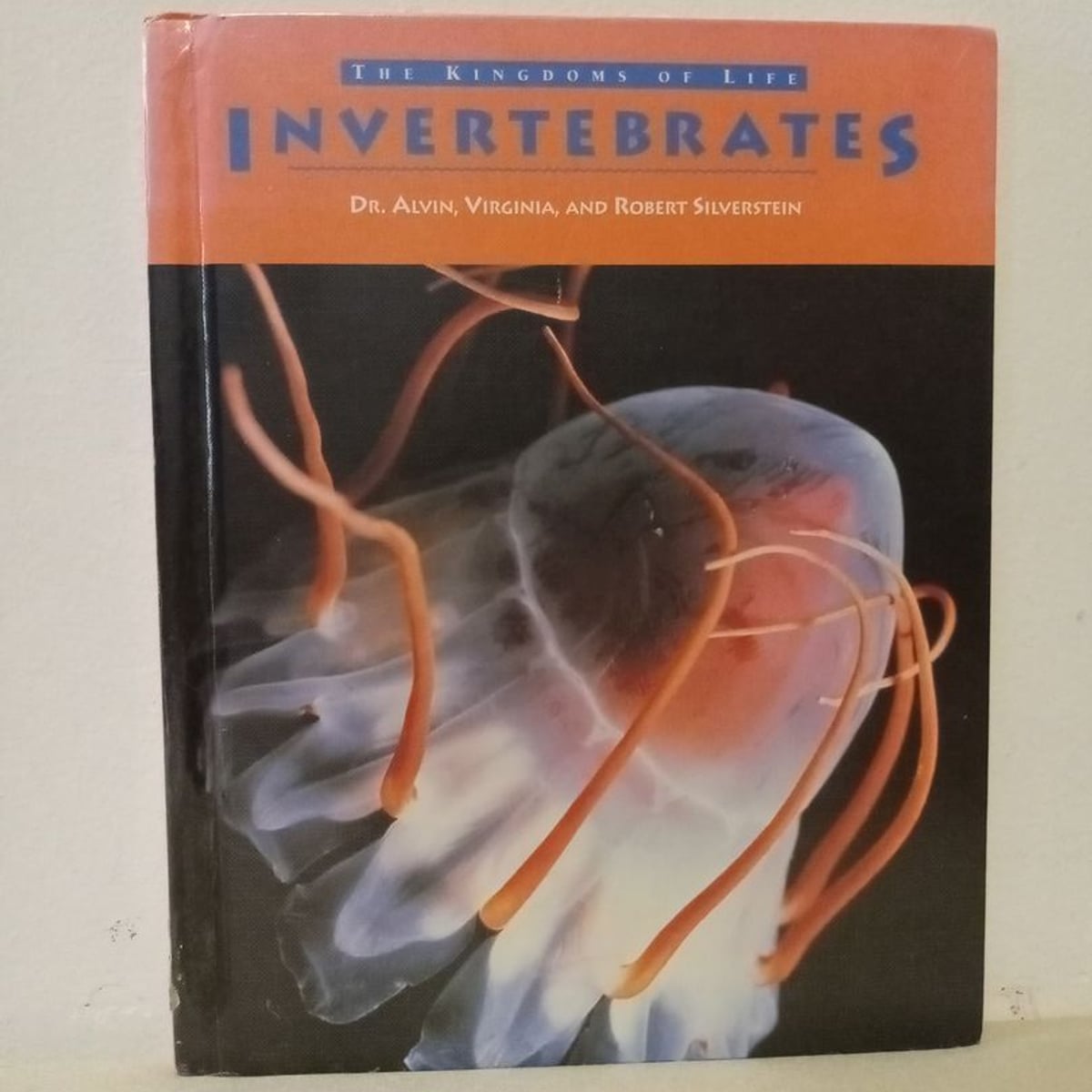 Invertebrates by Alvin Silverstein, Hardcover | Pangobooks
