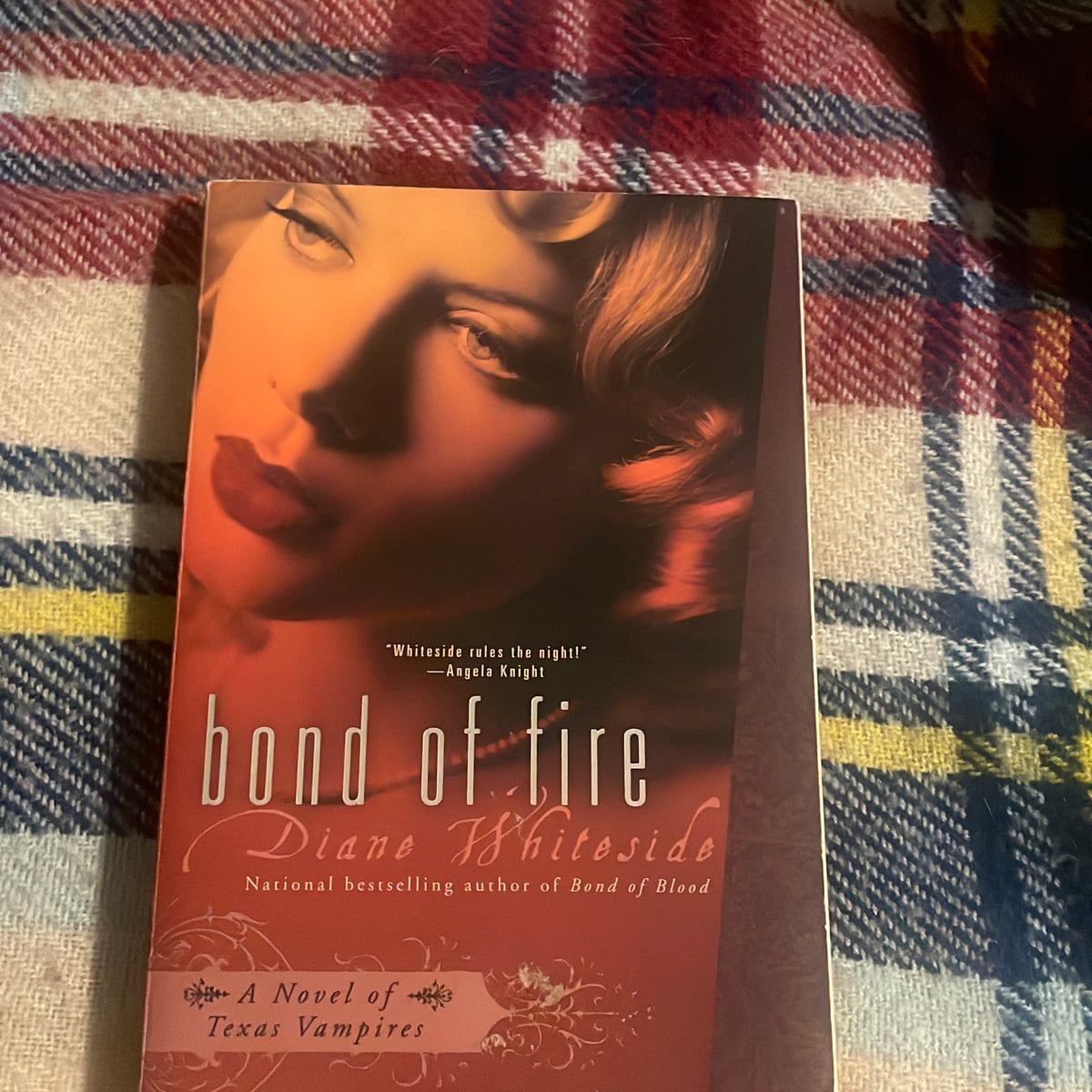 Bond of Fire by Diane Whiteside, Paperback | Pangobooks