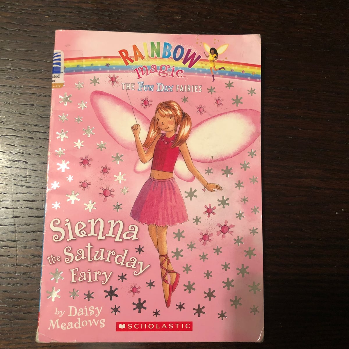 Sienna the Saturday Fairy by Daisy Meadows