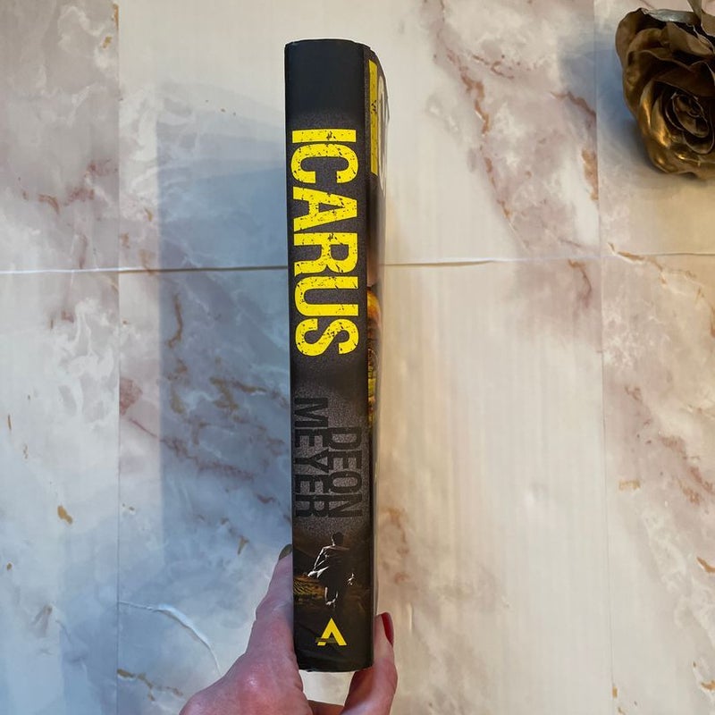 Icarus by Deon Meyer, Hardcover | Pangobooks