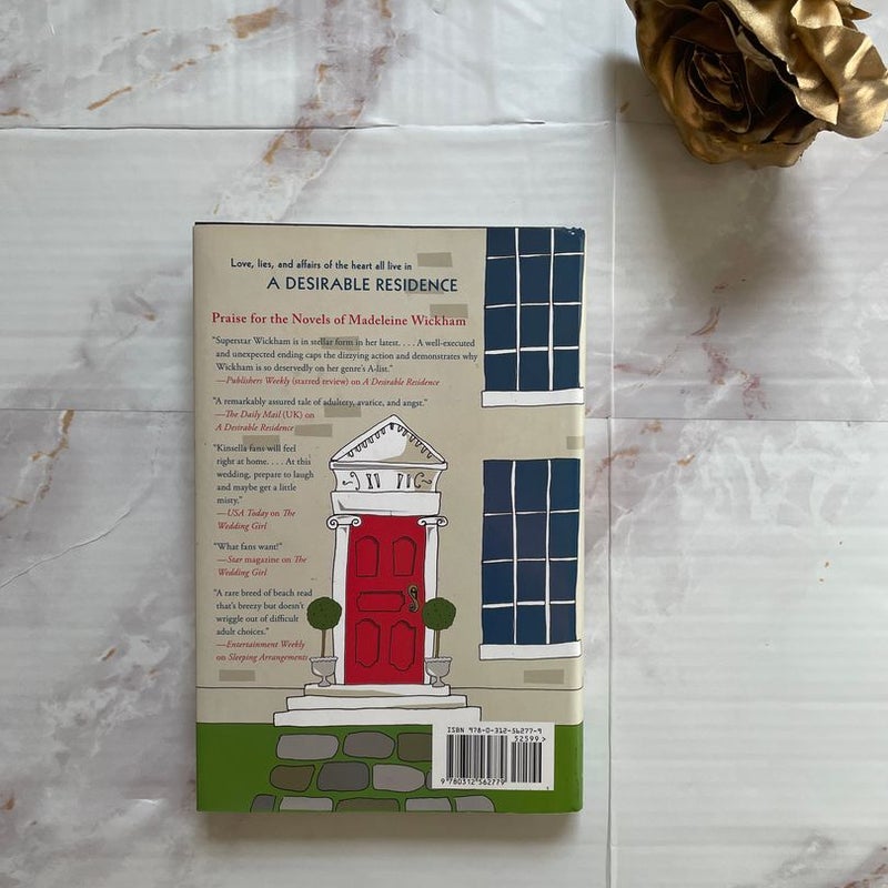 A Desirable Residence by Madeleine Wickham, Hardcover | Pangobooks