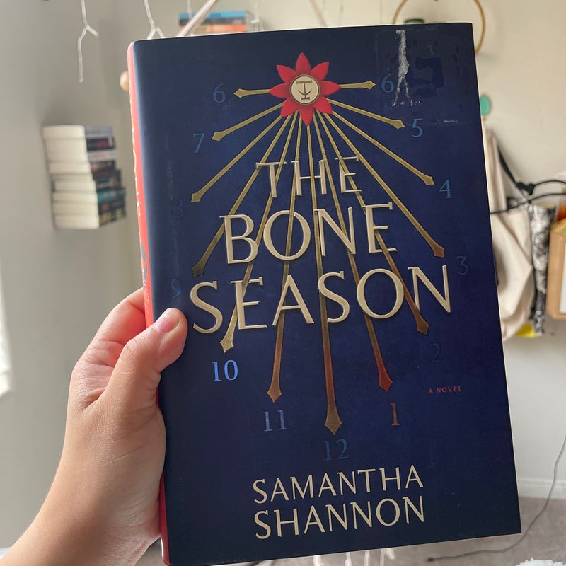 The Bone Season by Samantha Shannon, Hardcover | Pangobooks