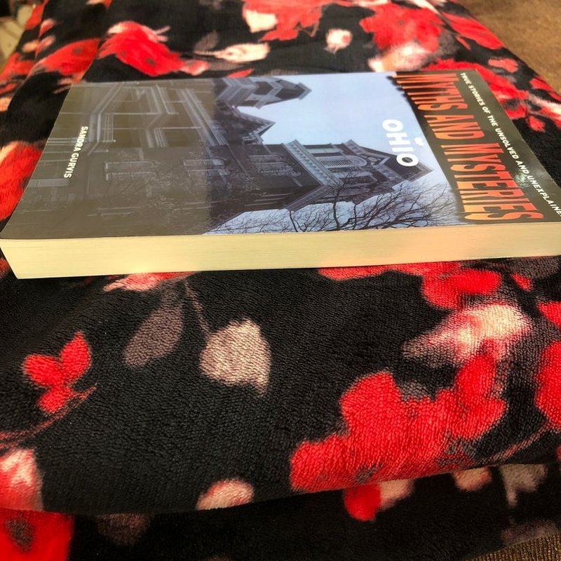 Myths and Mysteries of Ohio by Sandra Gurvis