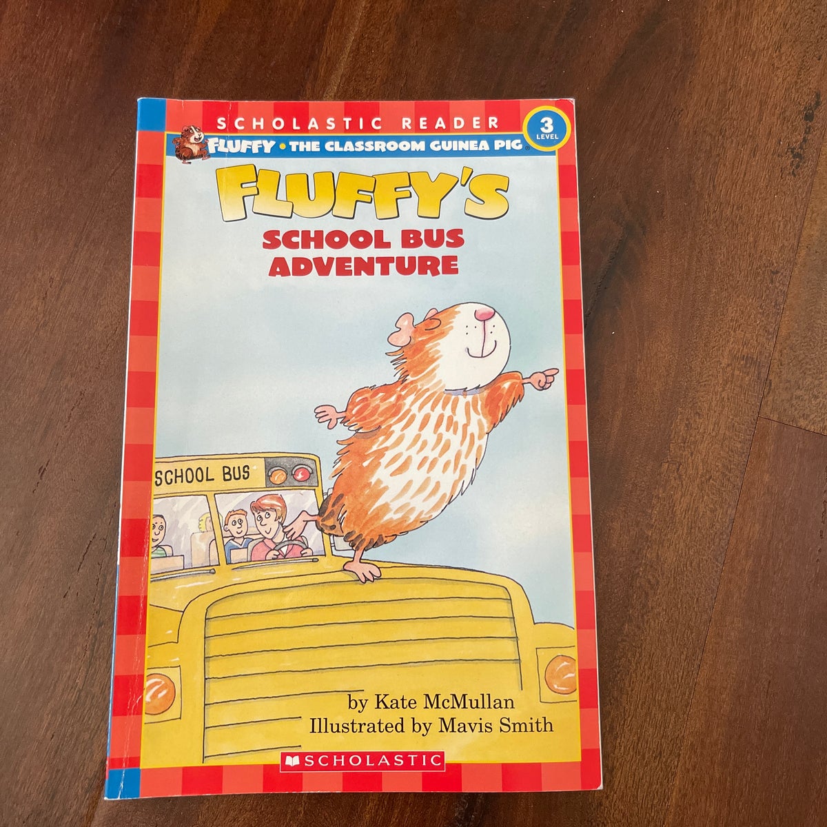 Fluffy's School Bus Adventure by Kate McMullan