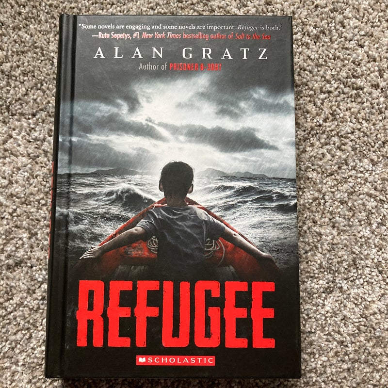 Refugee by Alan Gratz, Hardcover | Pangobooks
