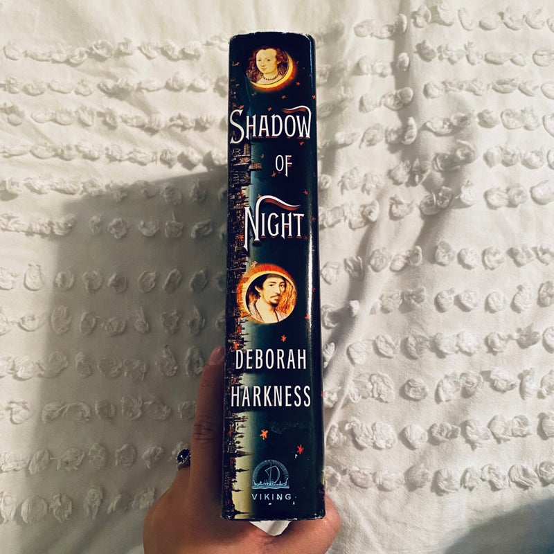 Shadow of Night by Deborah Harkness, Hardcover | Pangobooks
