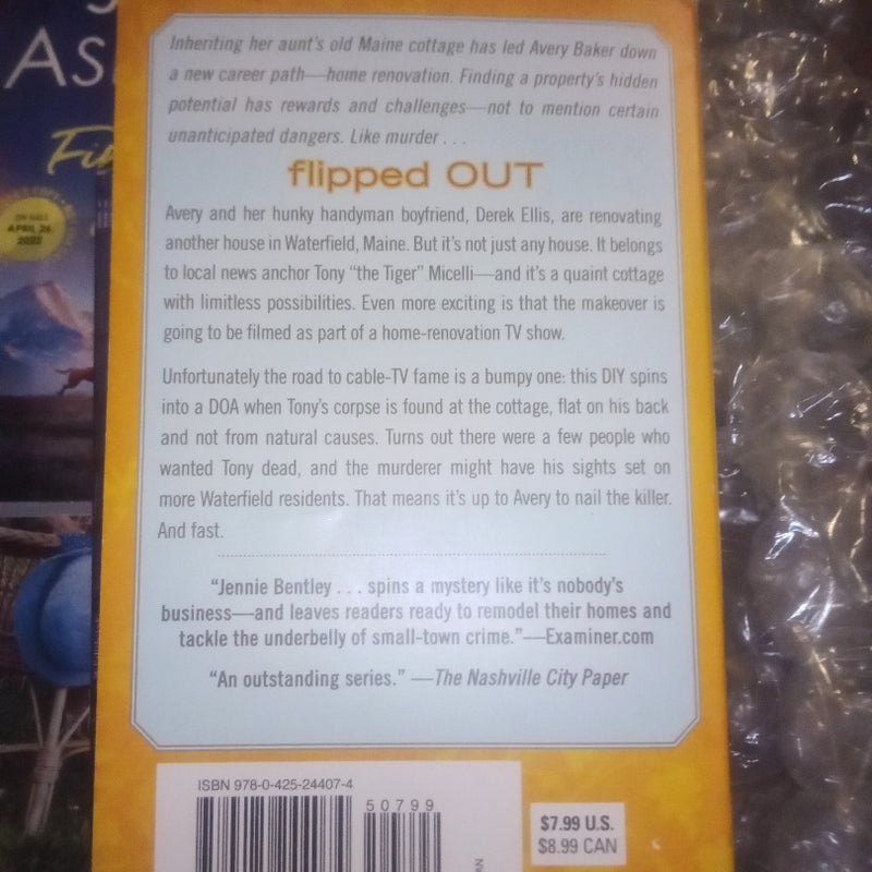 Flipped Out by Jennie Bentley, Paperback | Pangobooks