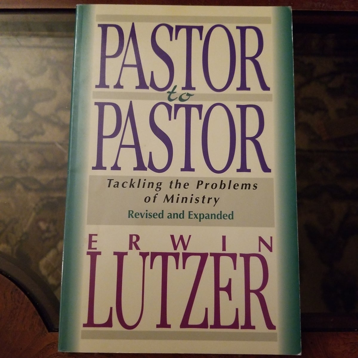 Pastor to Pastor by Erwin W. Lutzer, Paperback | Pangobooks