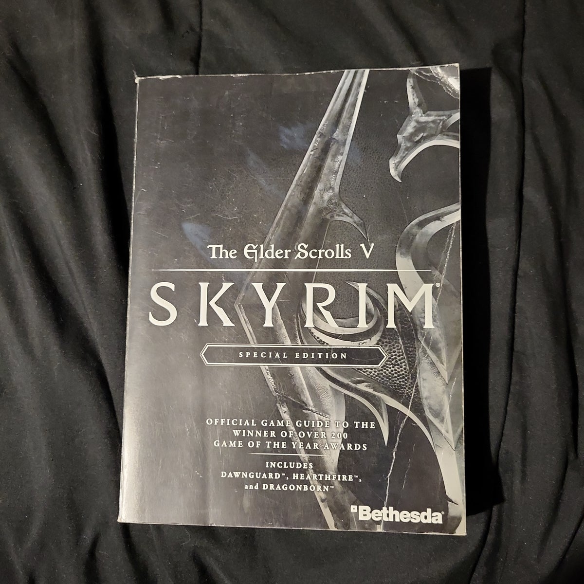 Elder Scrolls V: Skyrim Special Edition by David Hodgson, Stephen Stratton