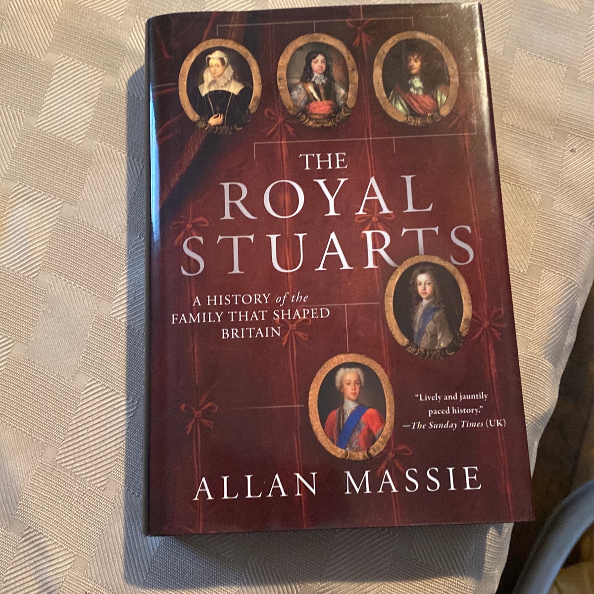 The Royal Stuarts by Allan Massie | Pangobooks