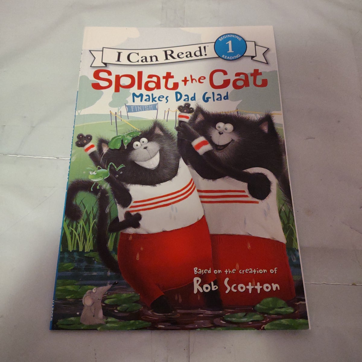 Splat the Cat Makes Dad Glad