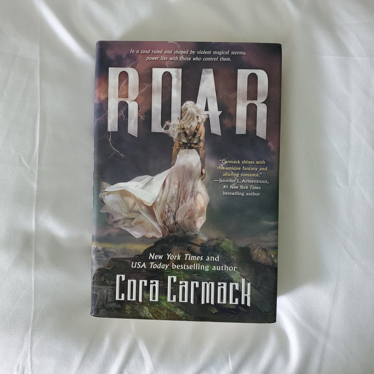 Roar by Cora Carmack, Hardcover | Pangobooks