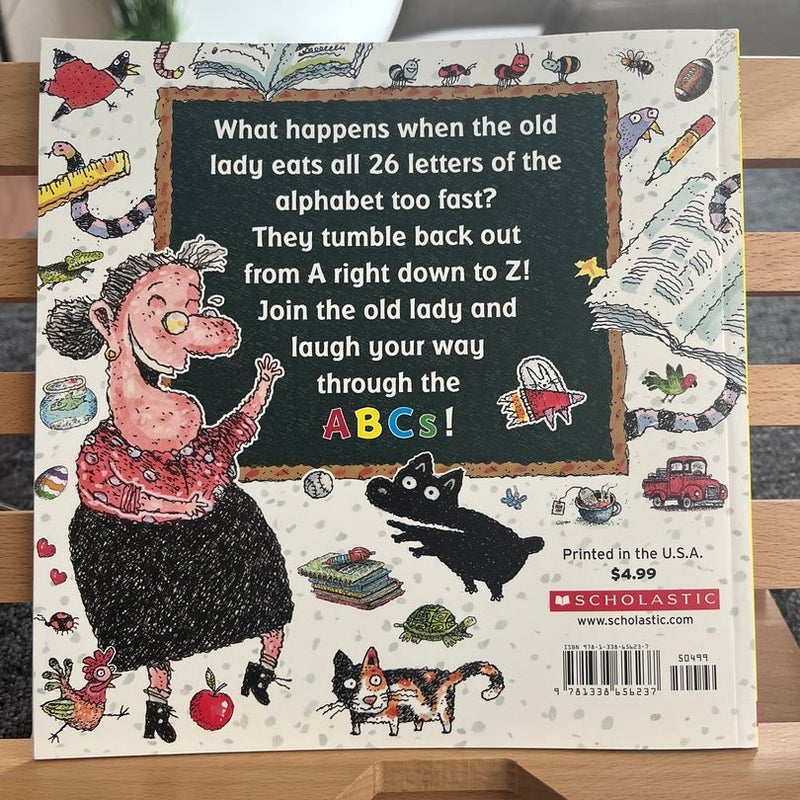 There Was an Old Lady Who Swallowed the ABCs by Lucille Colandro ...