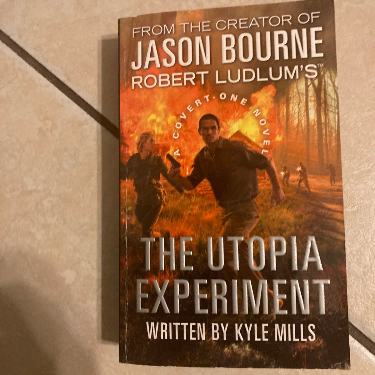 Robert Ludlum's (TM) the Utopia Experiment