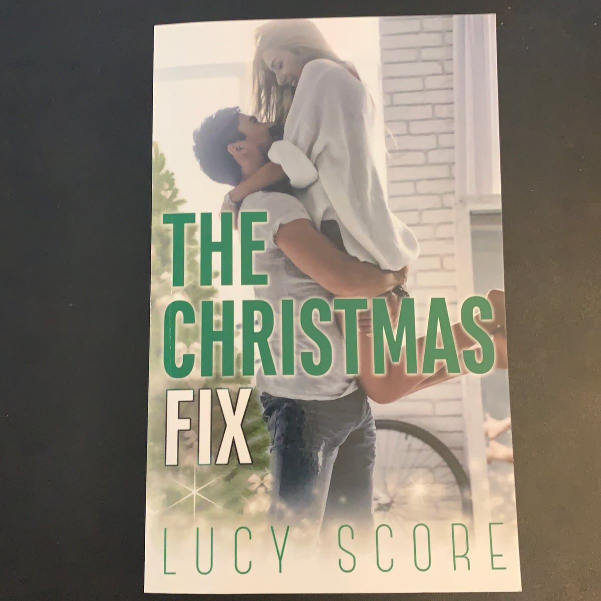 The Christmas Fix by Lucy Score | Pangobooks