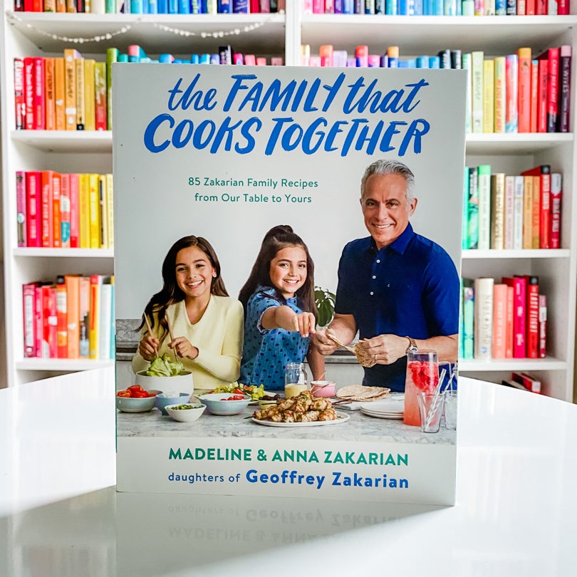 The Family That Cooks Together by James Patterson, Anna Zakarian ...