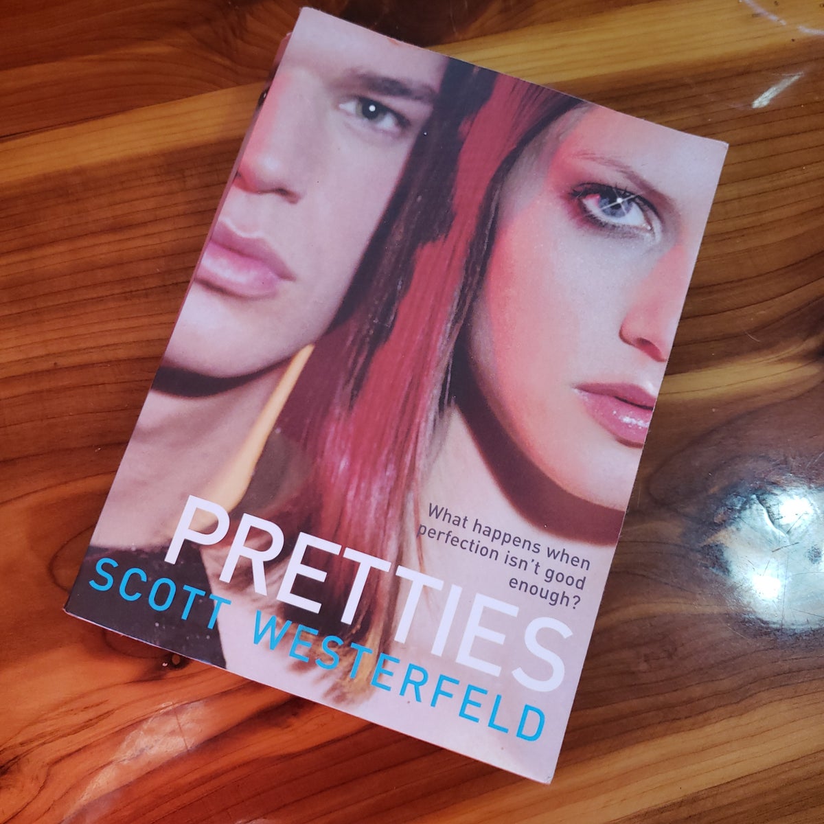 Pretties by Scott Westerfeld, Paperback | Pangobooks