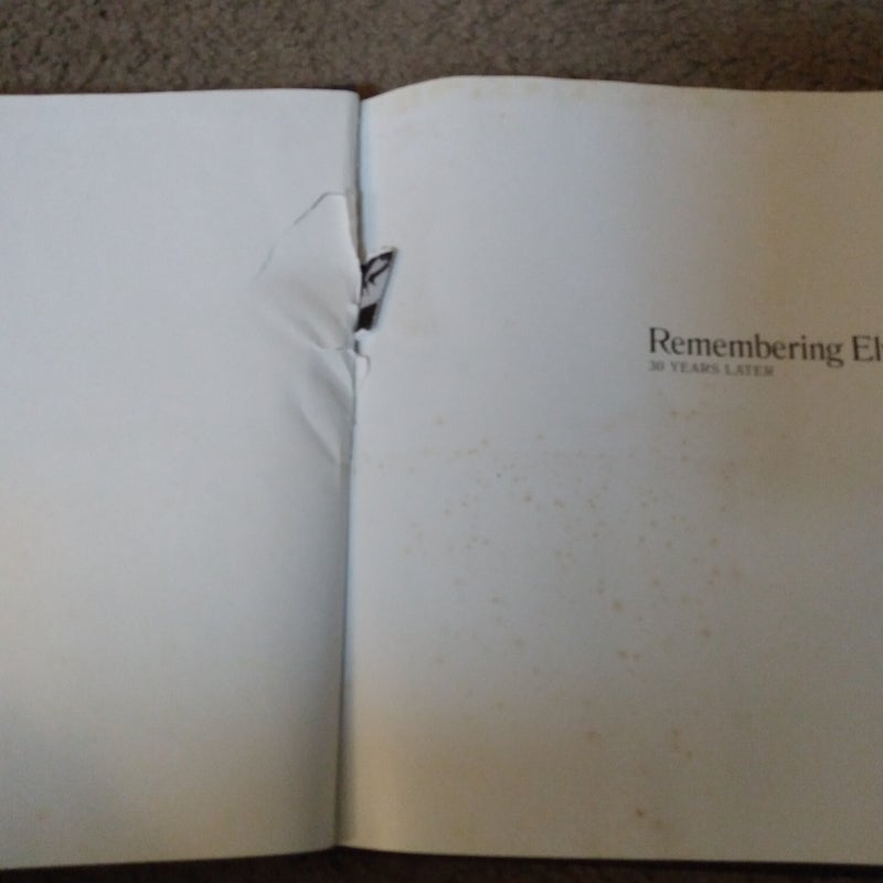 Remembering Elvis by Life Magazine Editors, Hardcover | Pangobooks Remembering Elvis by Life Magazine Editors, Hardcover | Pangobooks