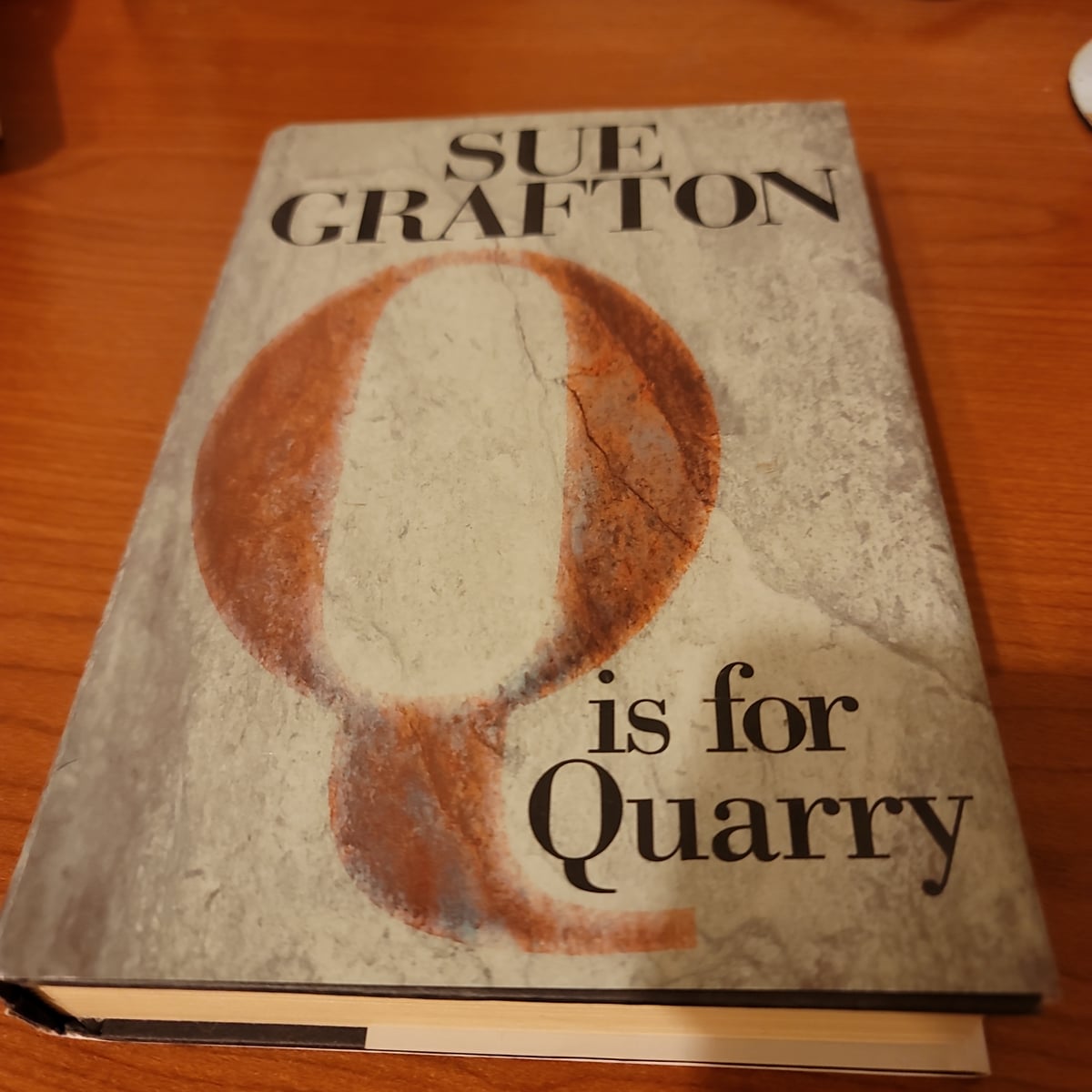 Q Is for Quarry by Sue Grafton, Hardcover | Pangobooks