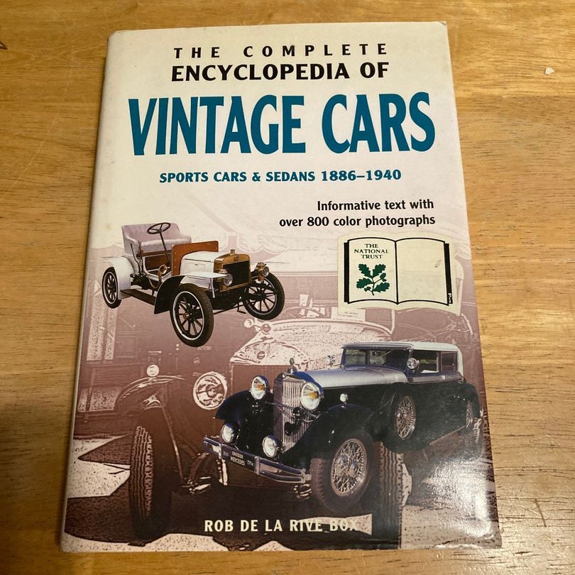 The Complete Encyclopedia of Vintage Cars by Rob de la Rive Box