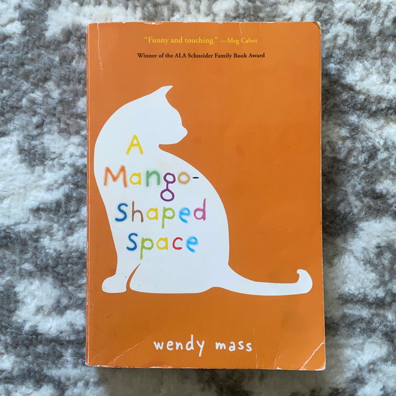 A Mango-Shaped Space by Wendy Mass, Paperback | Pangobooks
