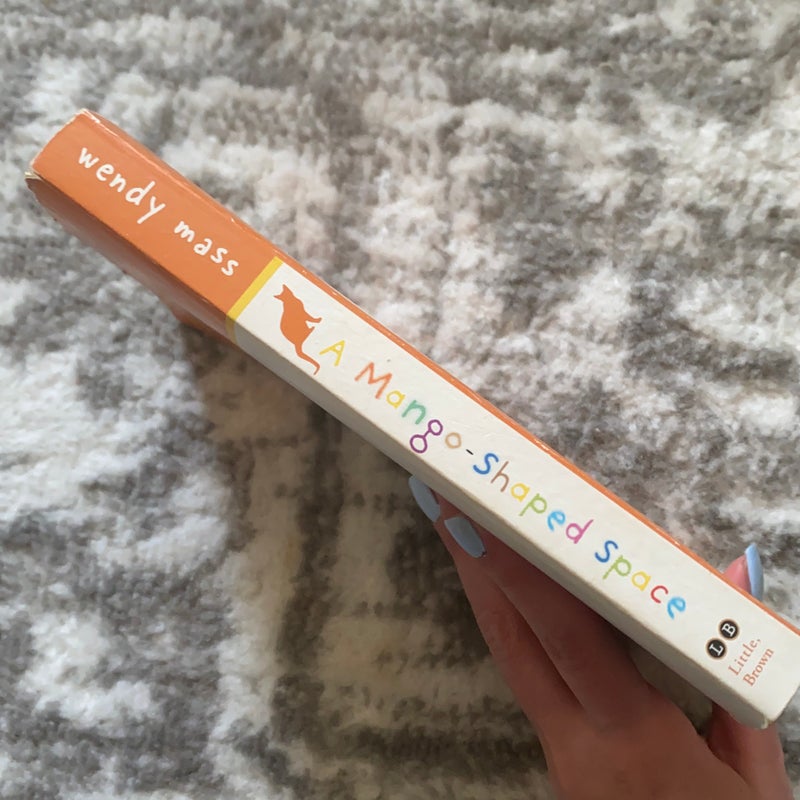 A Mango-Shaped Space by Wendy Mass, Paperback | Pangobooks