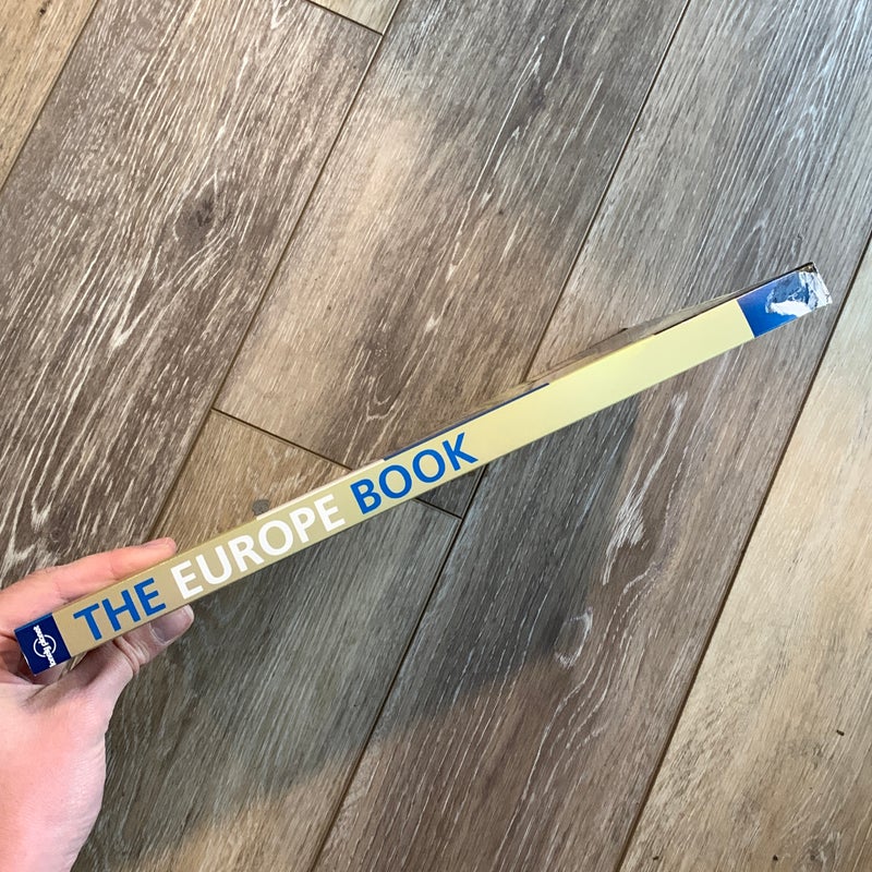 The Europe Book by Lonely Planet Publications Staff