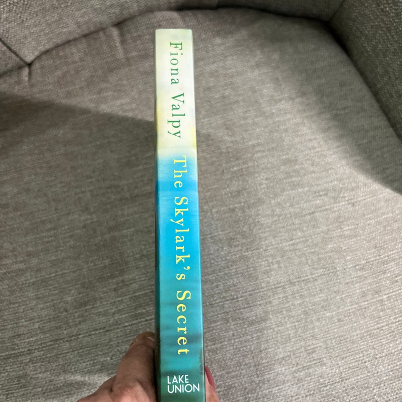 The Skylark's Secret by Fiona Valpy, Paperback | Pangobooks