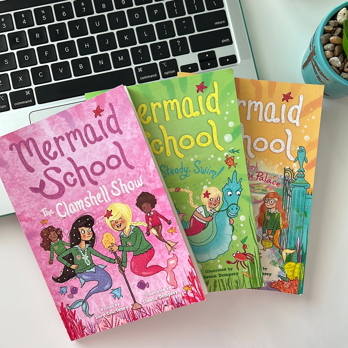 The Clamshell Show (Mermaid School #2) by Lucy Courtenay