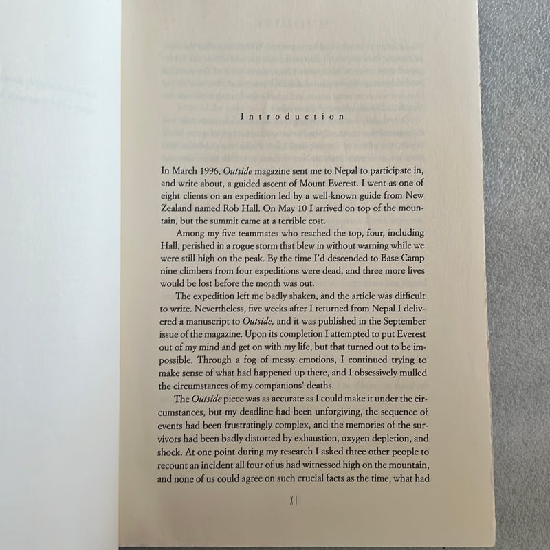 Into Thin Air by Jon Krakauer, Hardcover | Pangobooks