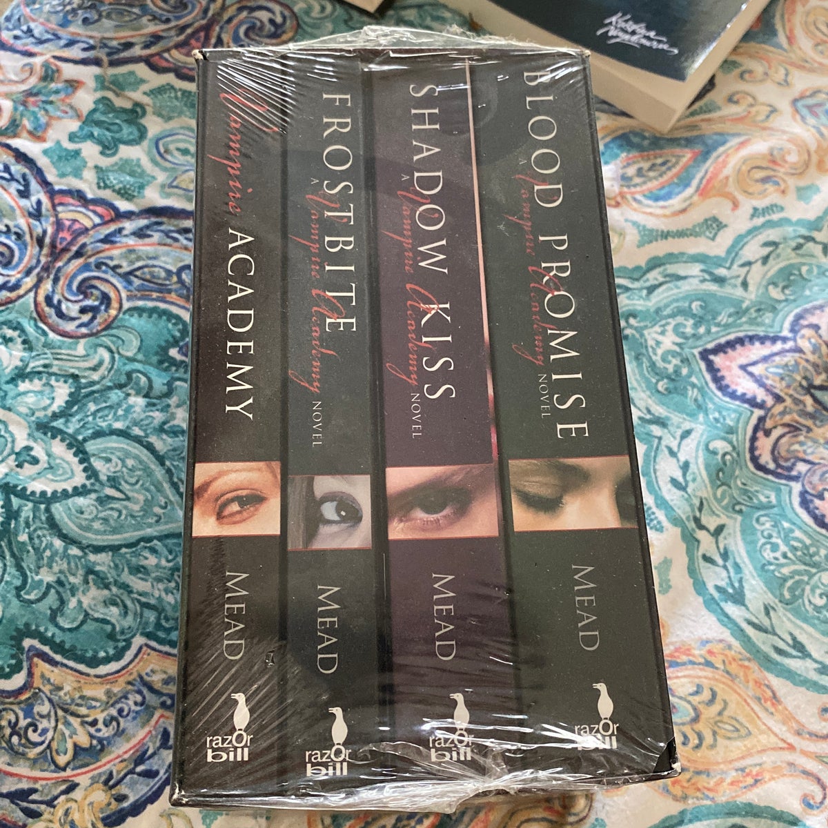 Vampire Academy Boxed Set by Richelle Mead